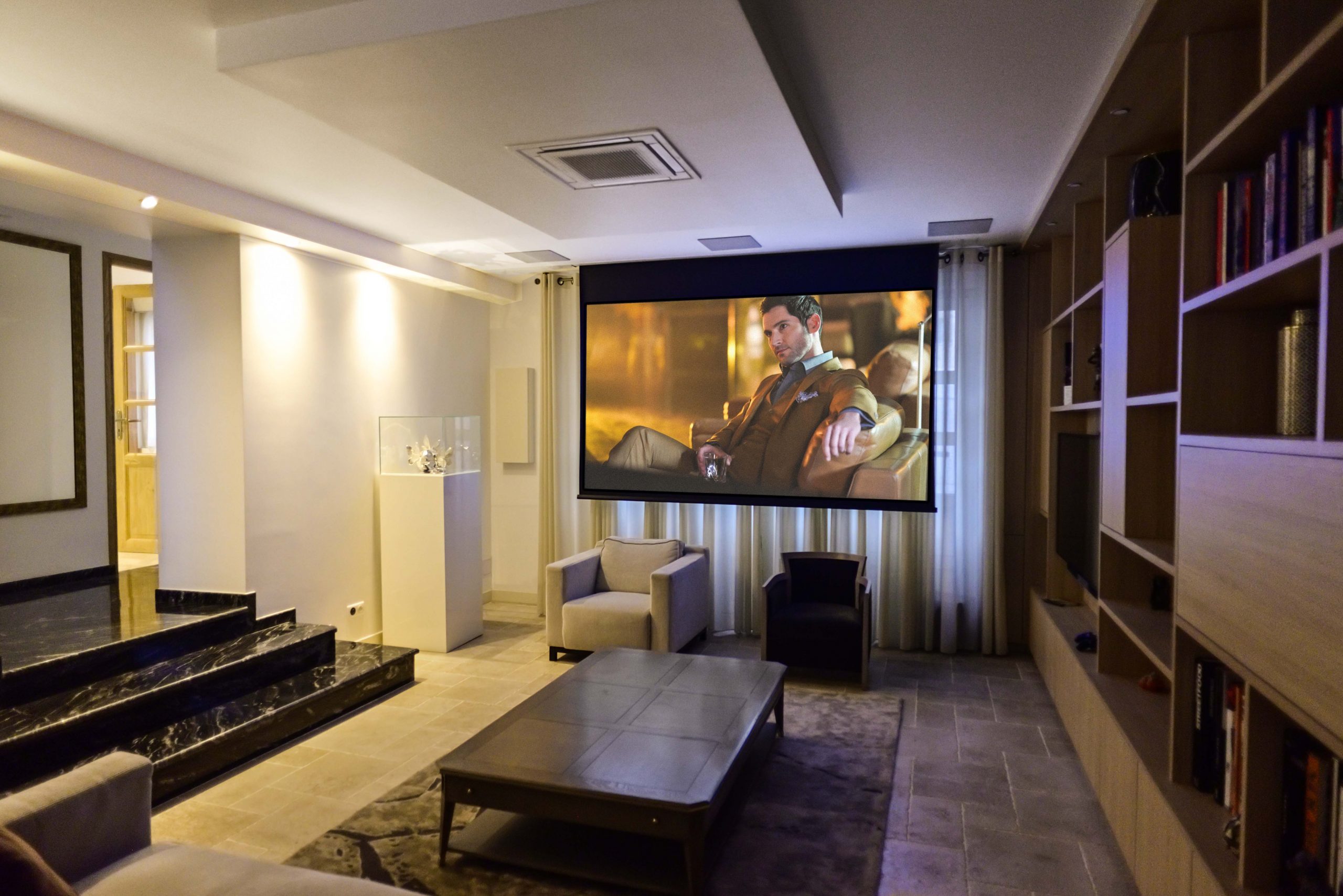 Une salle de cinéma dans un salon - MyCiné, Site officiel