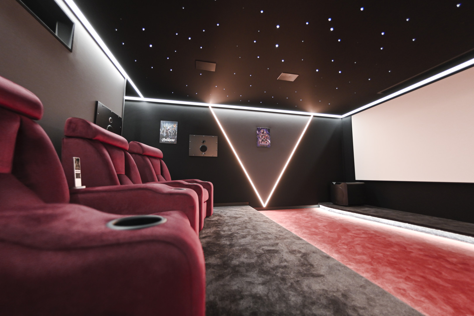VelvetRoom - Une salle de cinéma rétro-chic - MyCiné, Site officiel